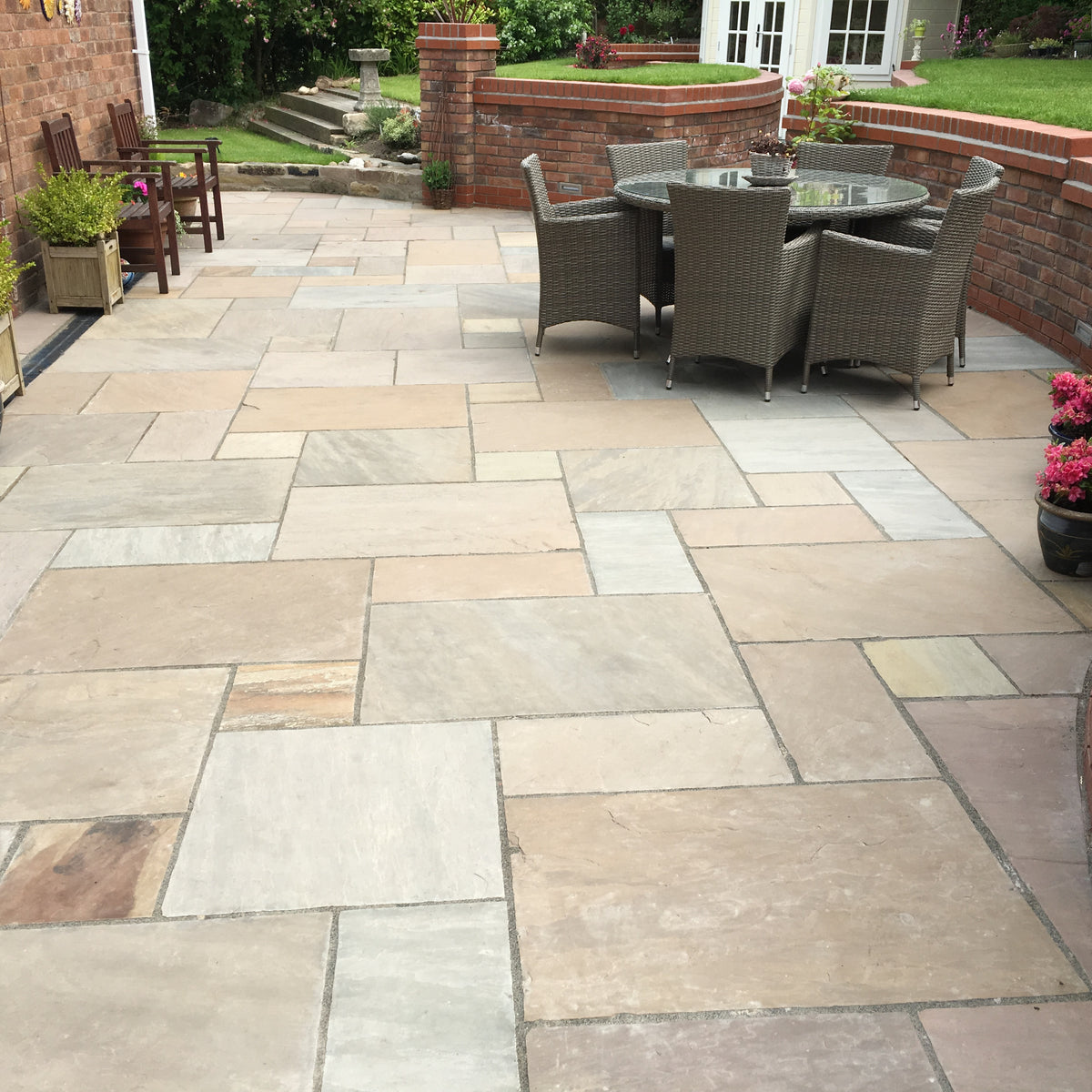 Sandstone Paving – Decorative Paving